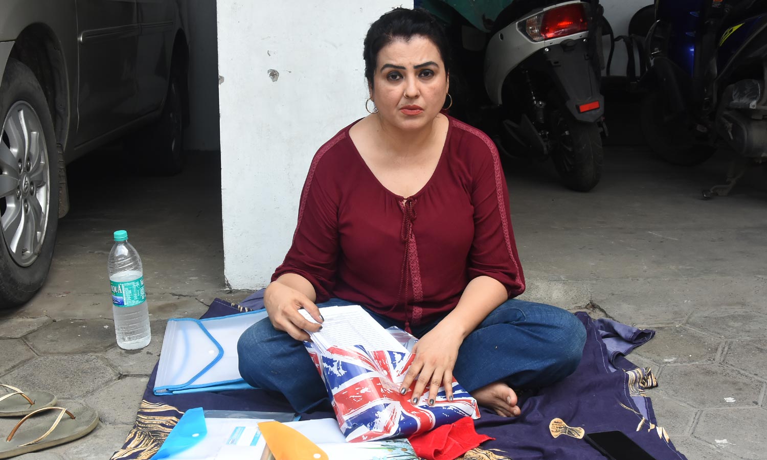 நடிகை சோனா தர்ணா ! உண்மையும், பின்னணியும்… – Naarkaali Seithi